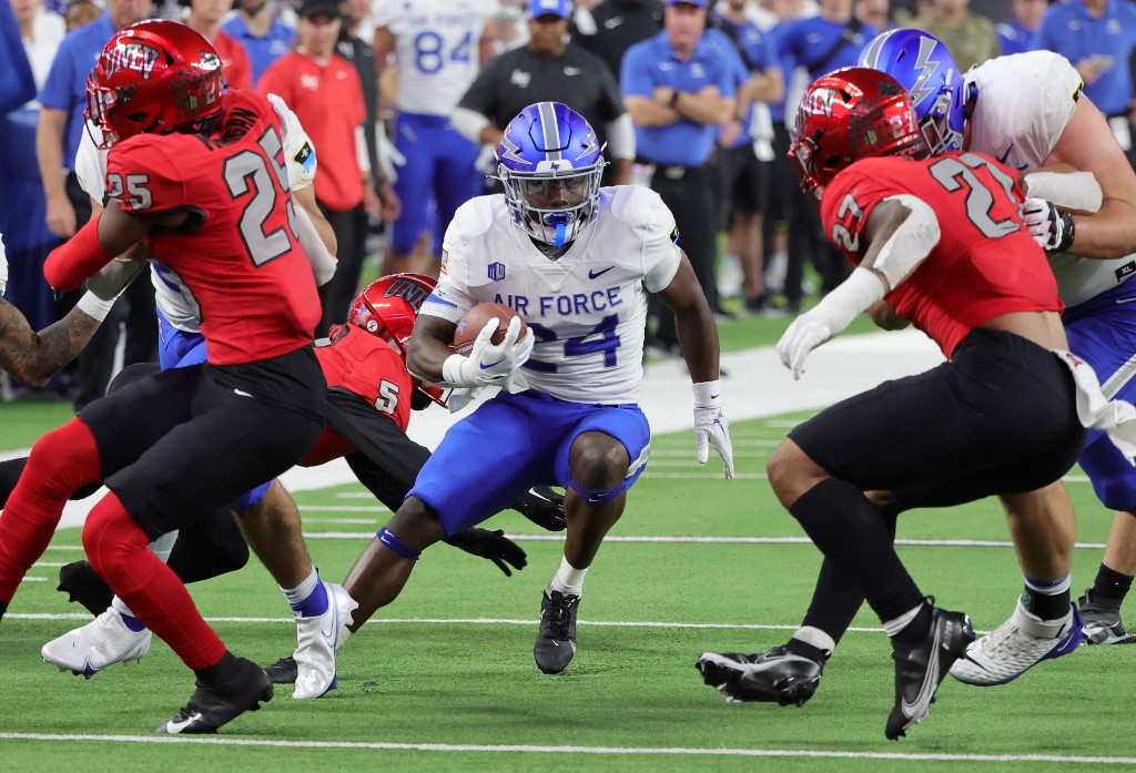 College Football Parlay Predictions, Odds Week 8: Will Service ...