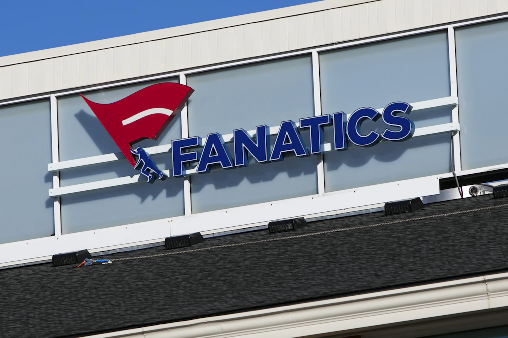 Fanatics Sign Up to Sponsor Nascar Racing Team