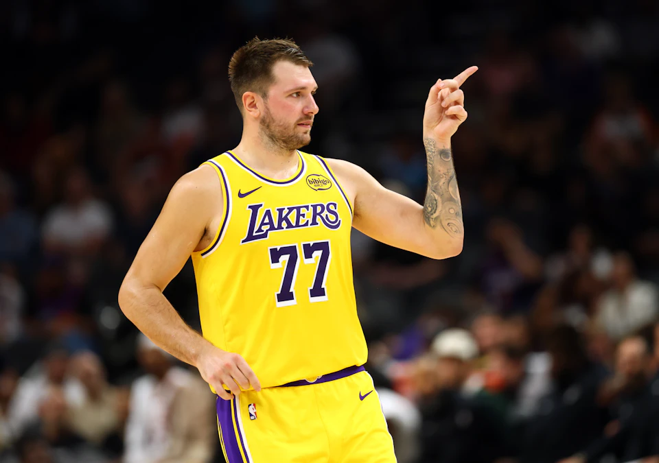NBA Win Totals 2025-26: Over/Under Predictions, Odds for Every Team
