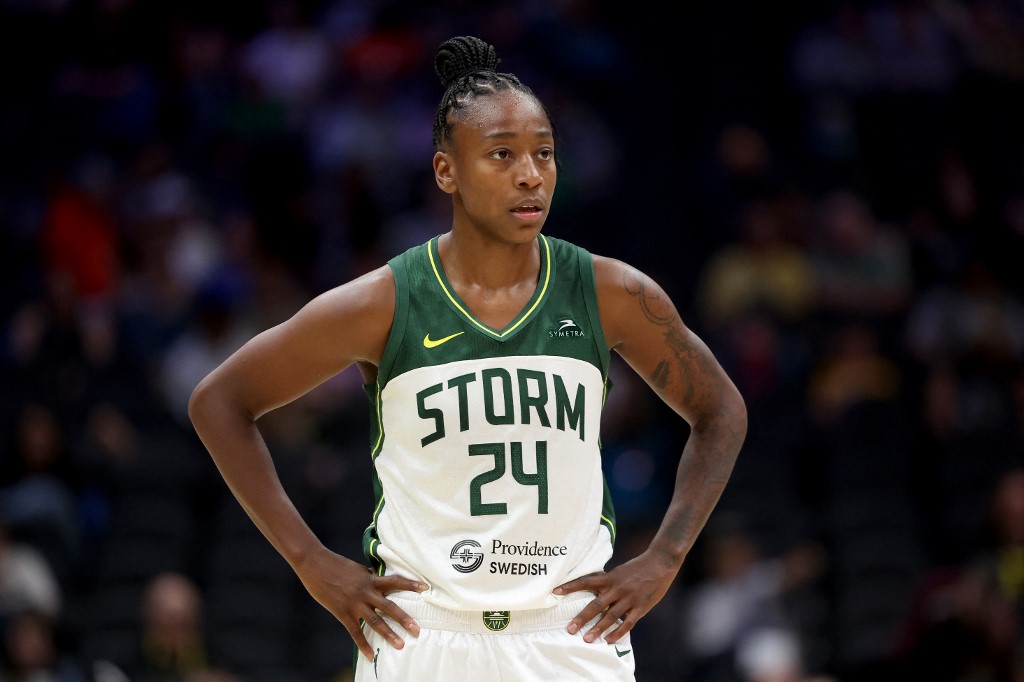 Storm vs. Liberty Predictions, Picks & Odds - New York Laying Massive ...